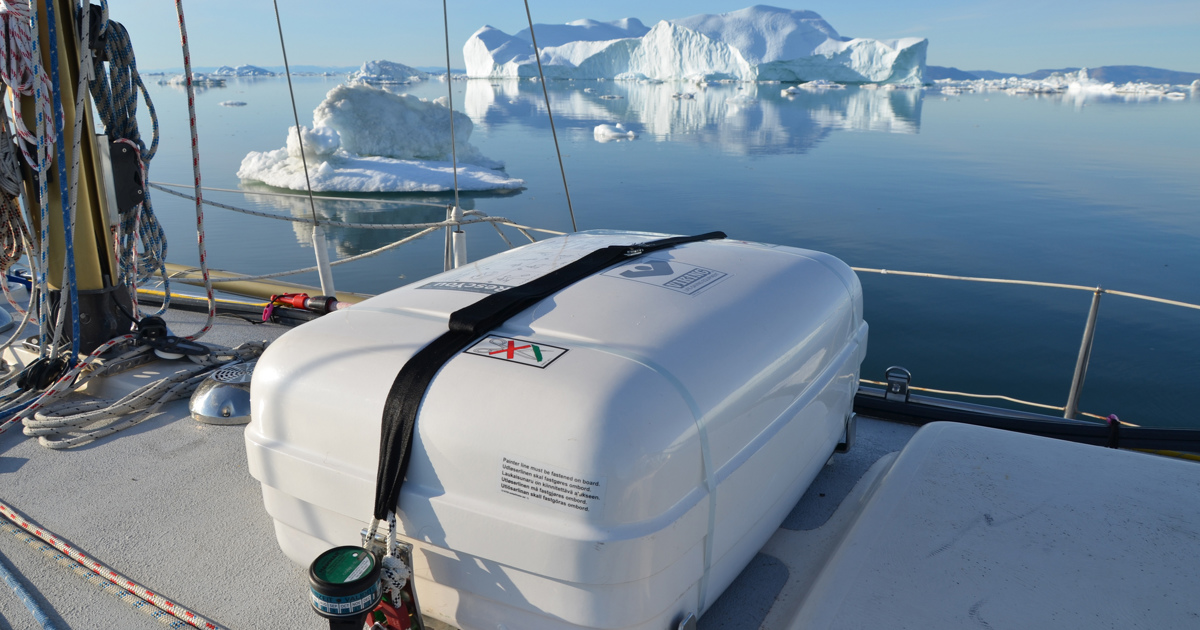 Sailing | Liferaft storage and installation