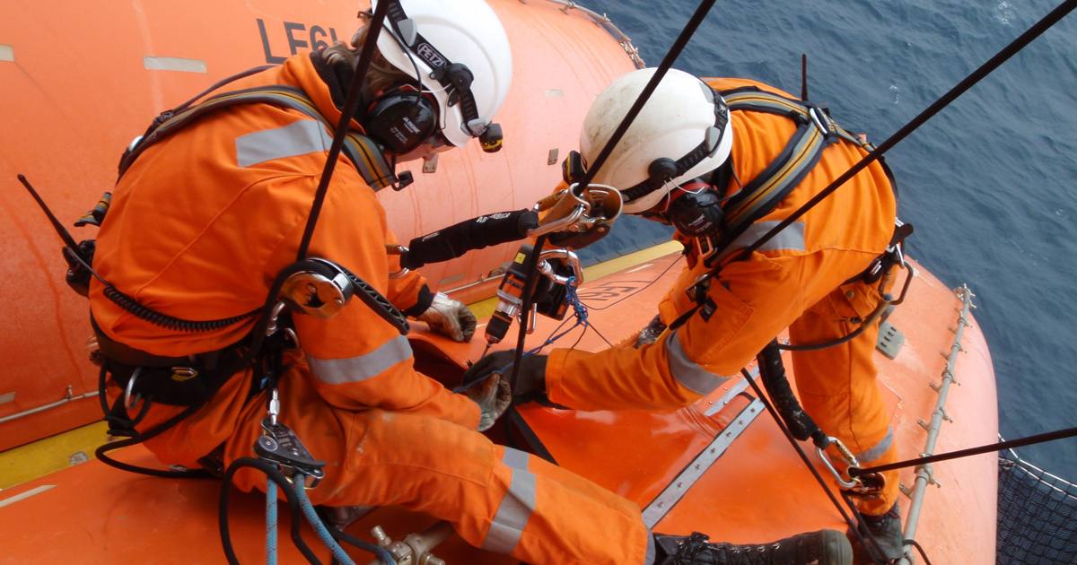 Lifeboat service | Book your lifeboat service